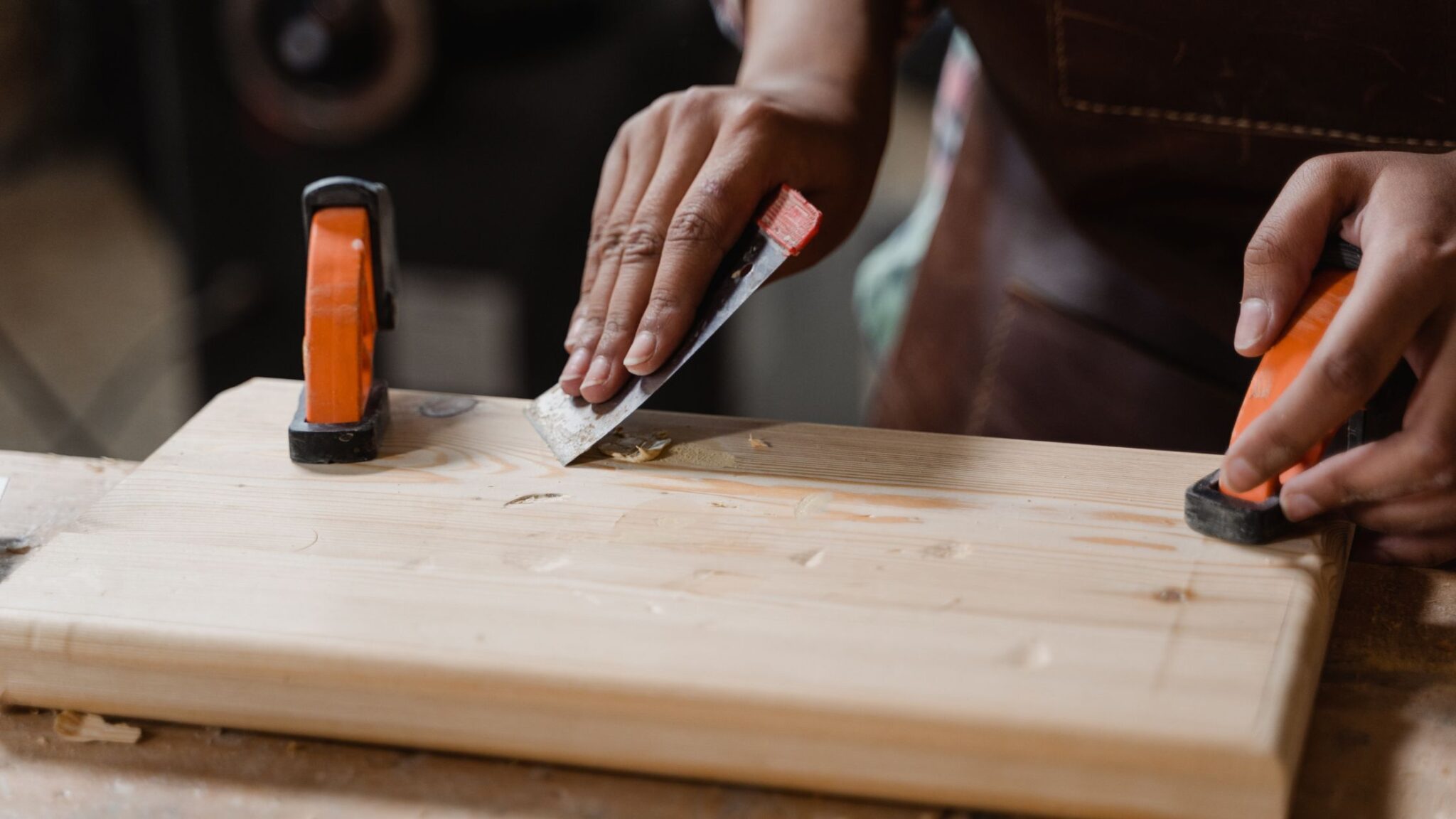 8 Most Common DIY Wood Working Tools Every Woodworker Must Have